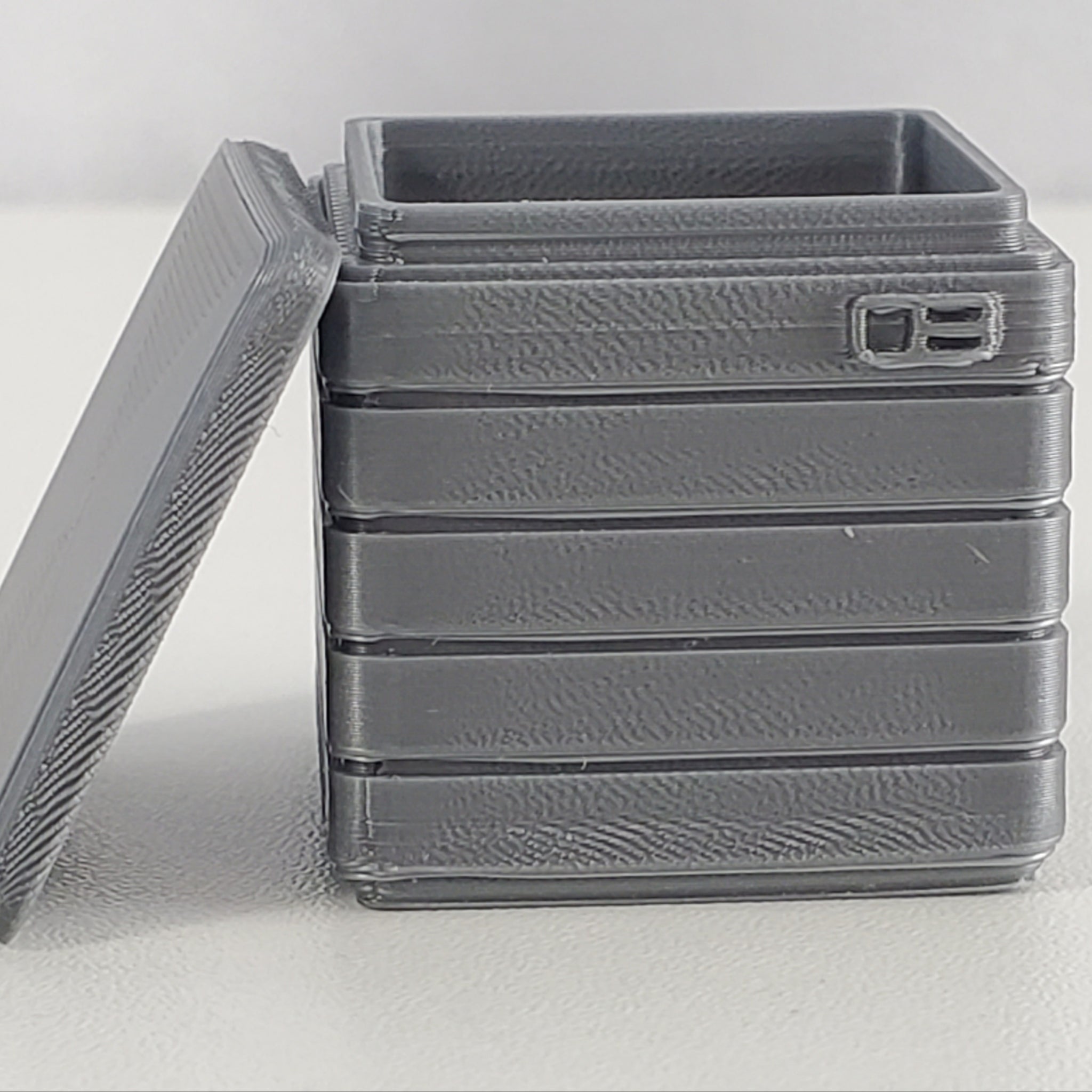 SW Bomb/Ammunitions Crate – GE Customs